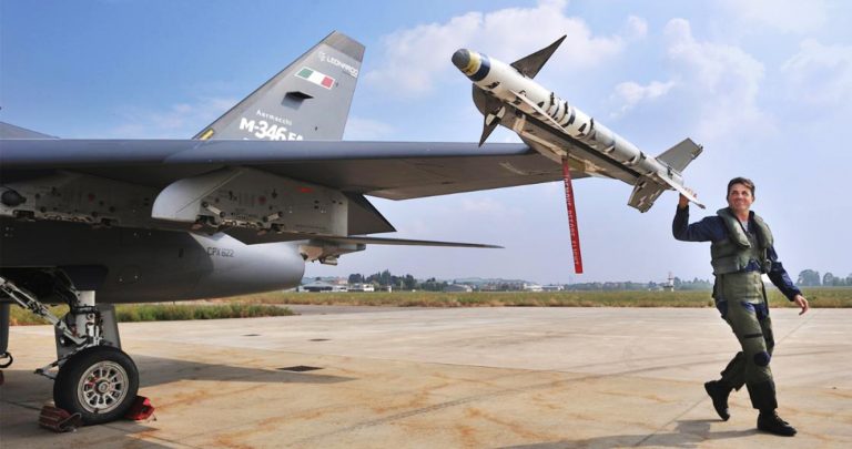 Leonardo’s M-346 Fighter Attack on Maiden Flight with Grifo Radar ...