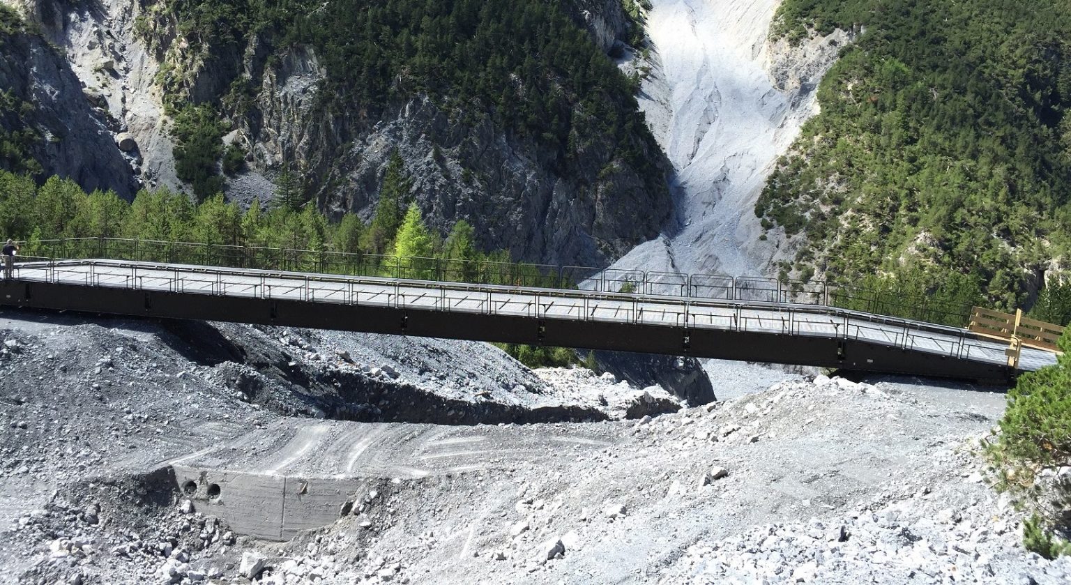 WFEL to Supply Philippine Army Rapidly Deployable DSB Mobile Military ...